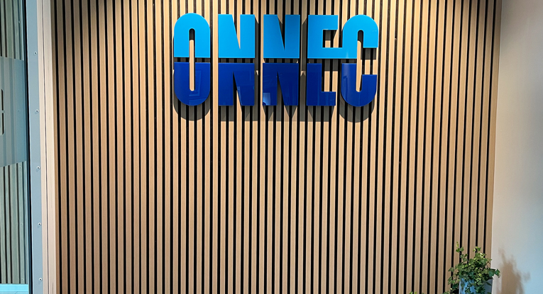 Onnec – Visuell profil i nytt kontor - Tryckeri i Stockholm och kreativ ...